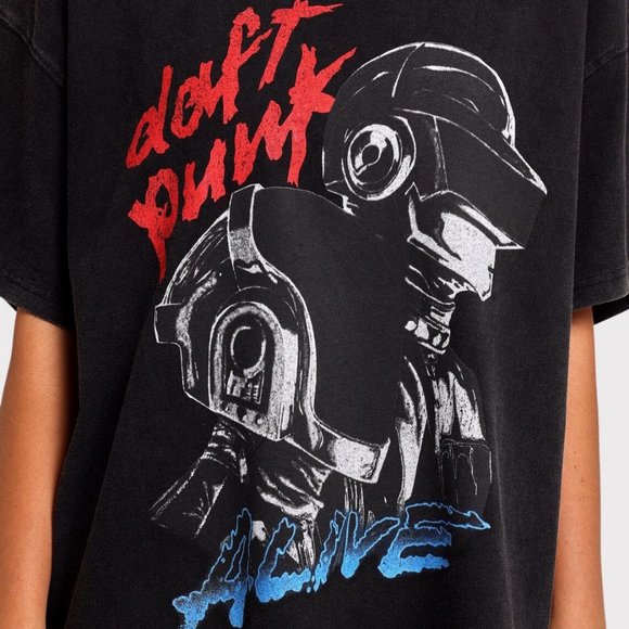 Gildan | Tops | Vintage Alive Tour Shirt Dj Band Shirt Unisex Tshirt ...